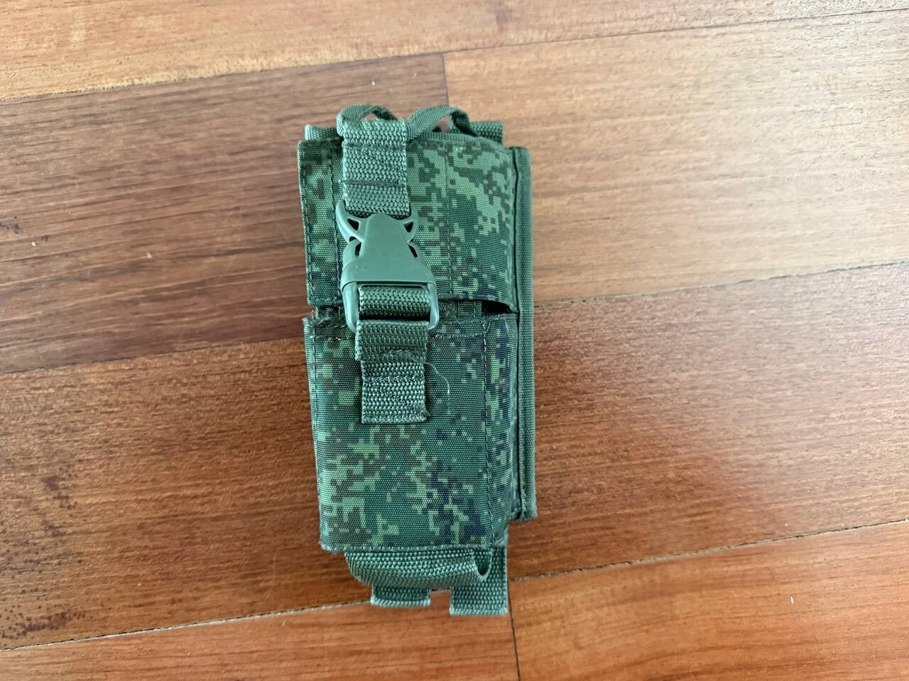 Russian Army Tekhinkom Large Radio Pouch - Digital Flora Camo – Tanki Store